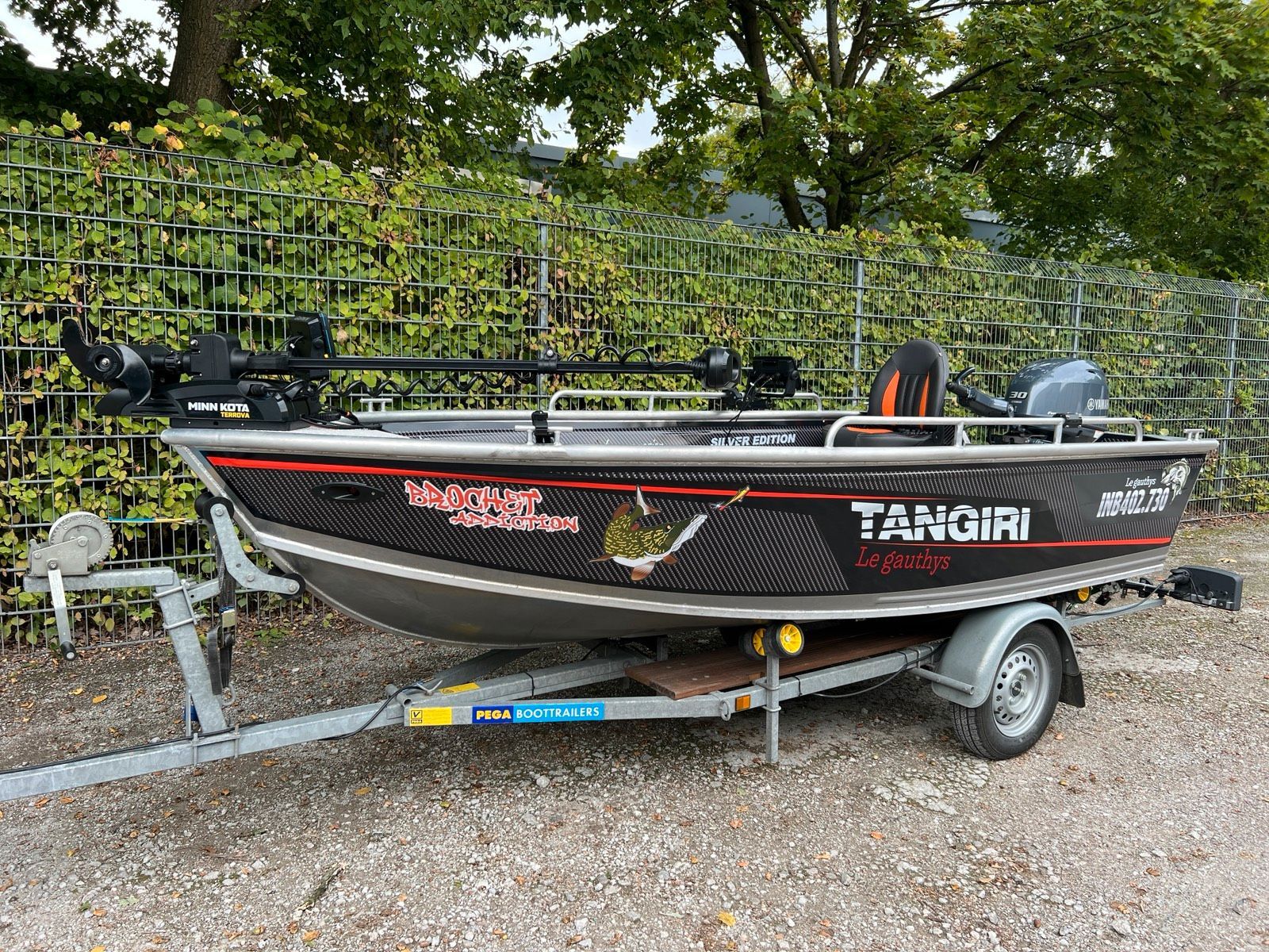 Aluminium Angelboot Tangiri 400 komplett mit Vollausstattung! 17.900 ...