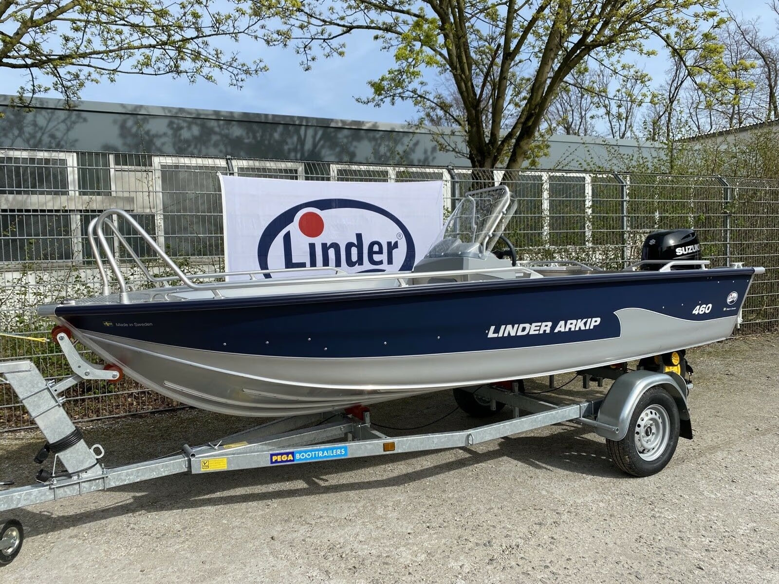 Linder 460 Arkip mit Suzuki 50 und Pega Trailer Angelboot 25.590 ...